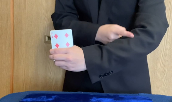 ライジングカード② | 静電気でせり上がるカード | TANECOLE MAGIC