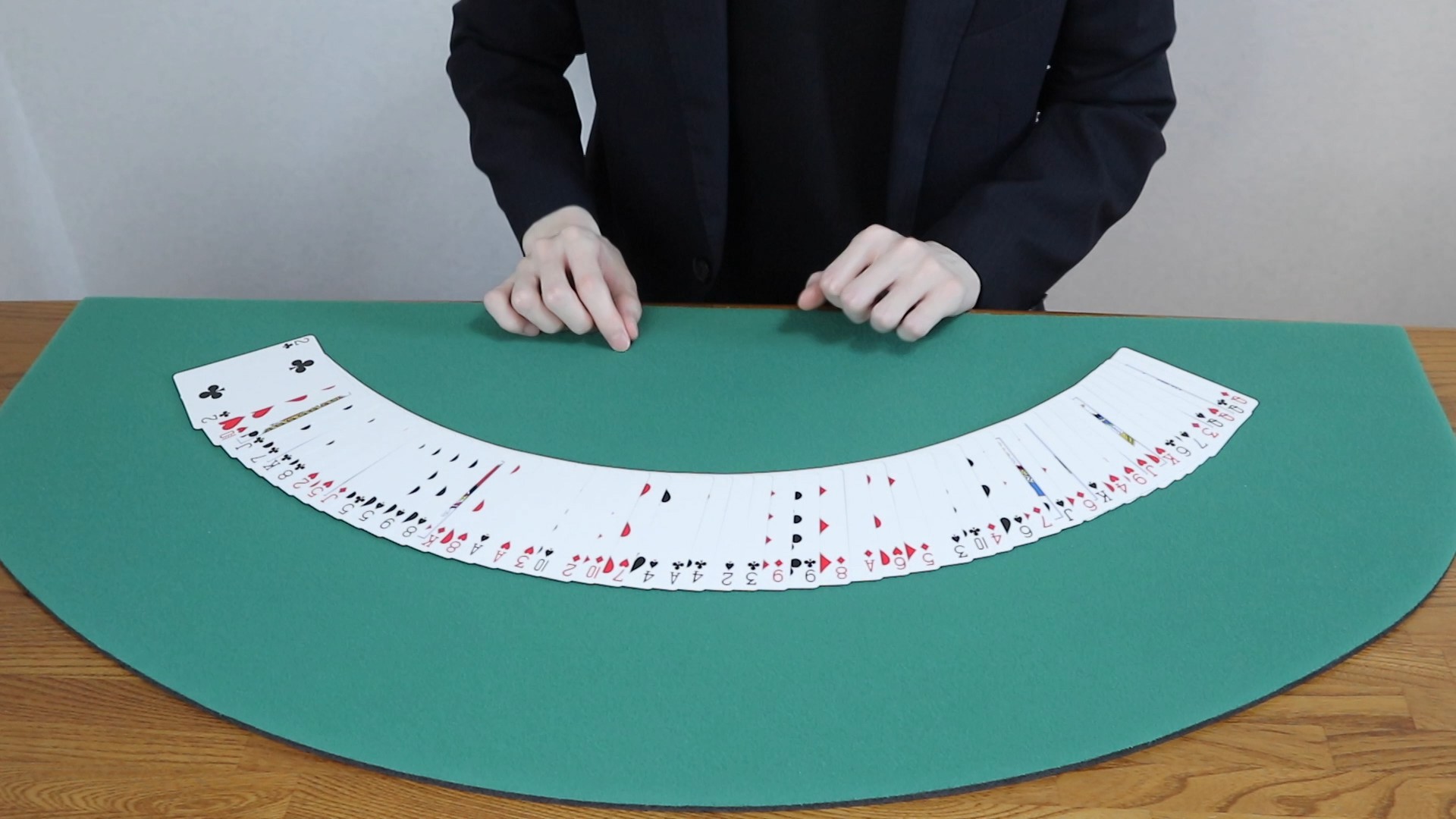 ワイルド・ゲス｜2重3重に驚く衝撃のカード当て | TANECOLE MAGIC