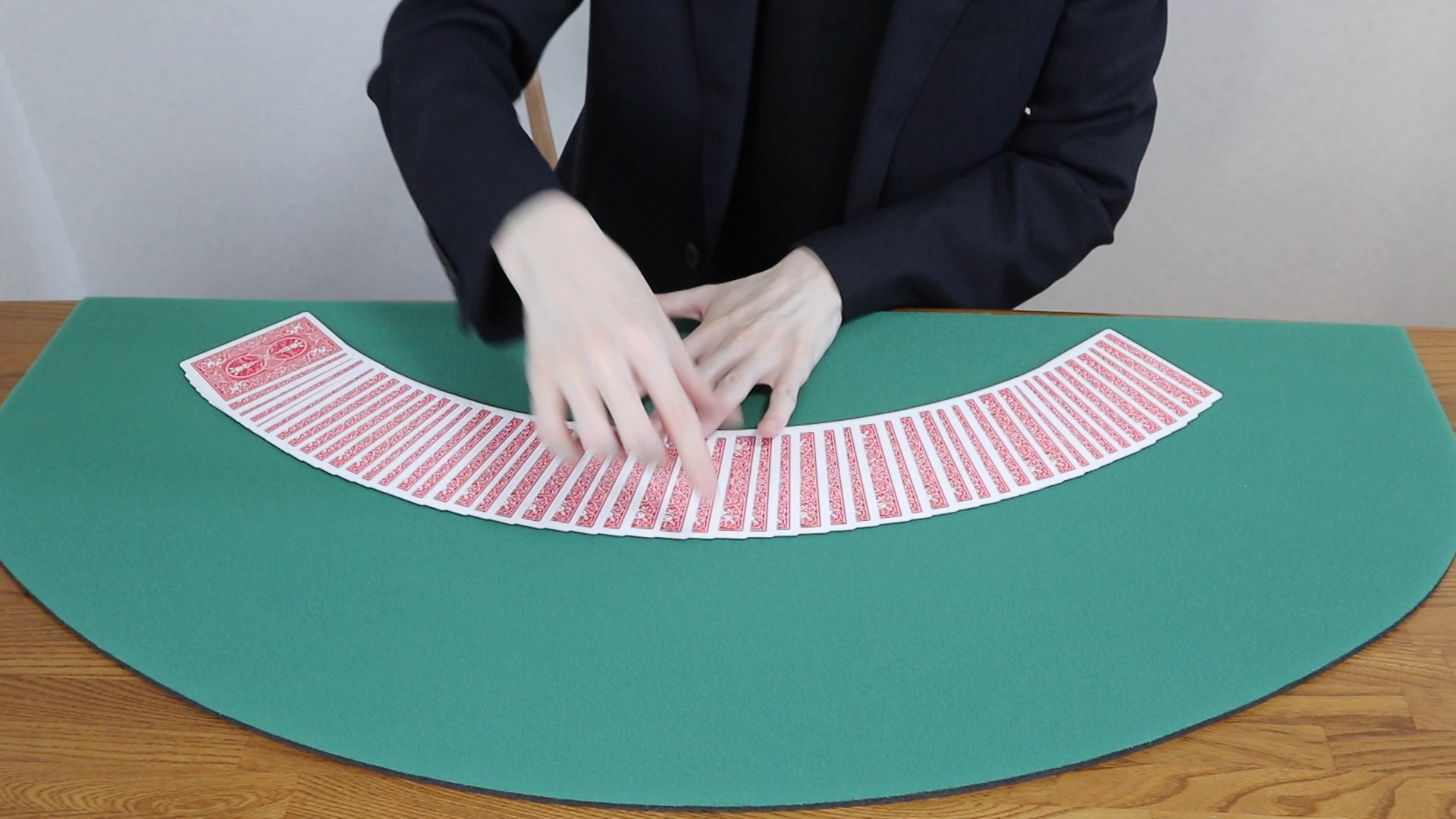 ワイルド・ゲス｜2重3重に驚く衝撃のカード当て | TANECOLE MAGIC